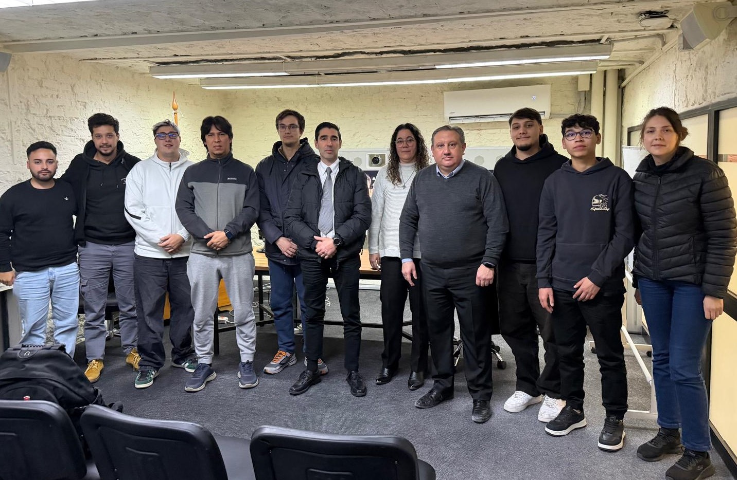 UTU | Estudiantes de Ciberseguridad recibieron a destacado referente ...